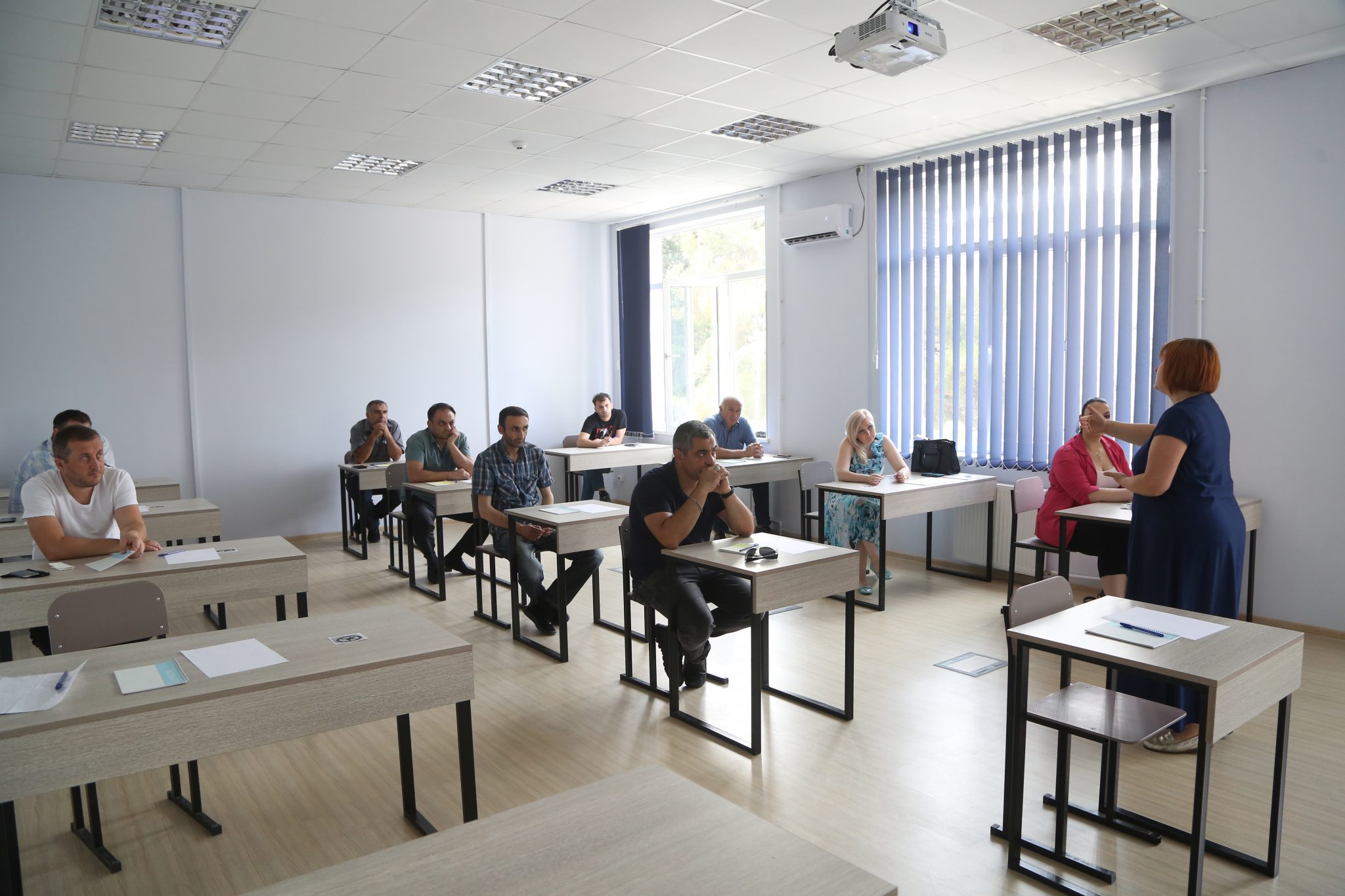 საქართველოს რკინიგზა გამცილებლებს ინგლისურ ენაში გადაამზადებს ...